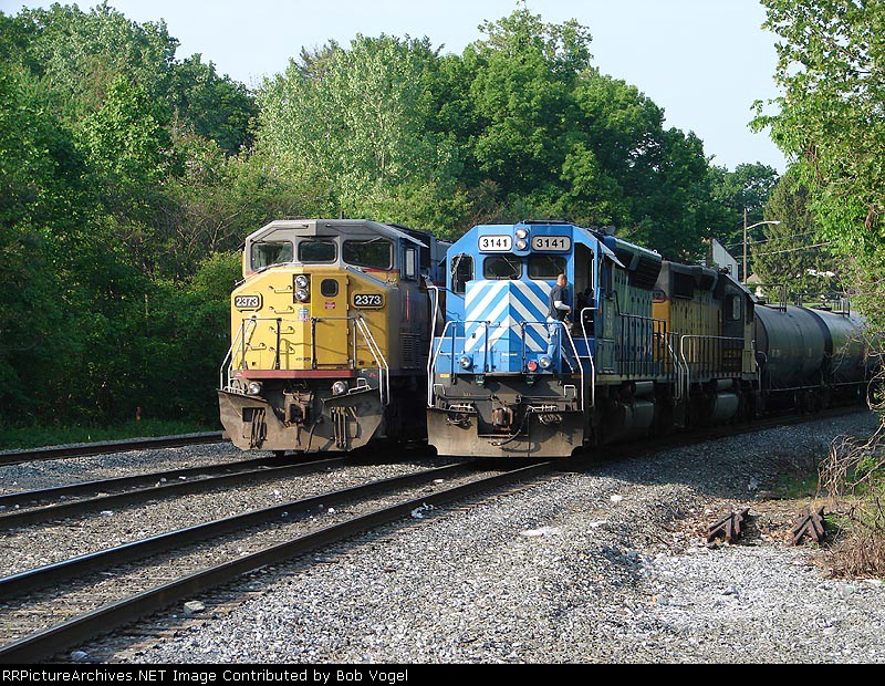 UP 2373 & CEFX 3141